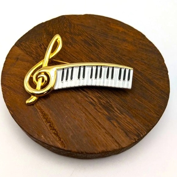 Source Unknown | Jewelry | Pretty Gold Black White Treble Clef Piano ...